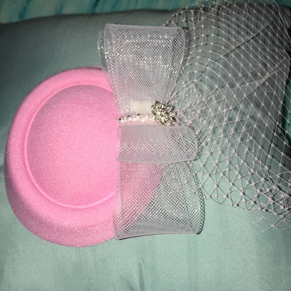 Pink Magnolia | Accessories | New Beautiful Bird Cage Veil Pill Box Hat ...